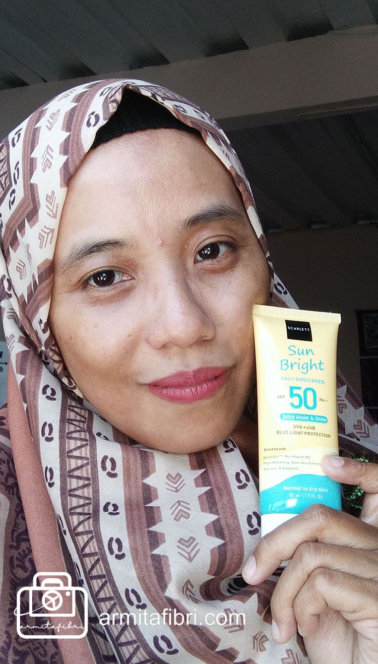 Sunscreen Scarlett Sun Bright Daily SPF 50 PA+++ - Armita Fibri