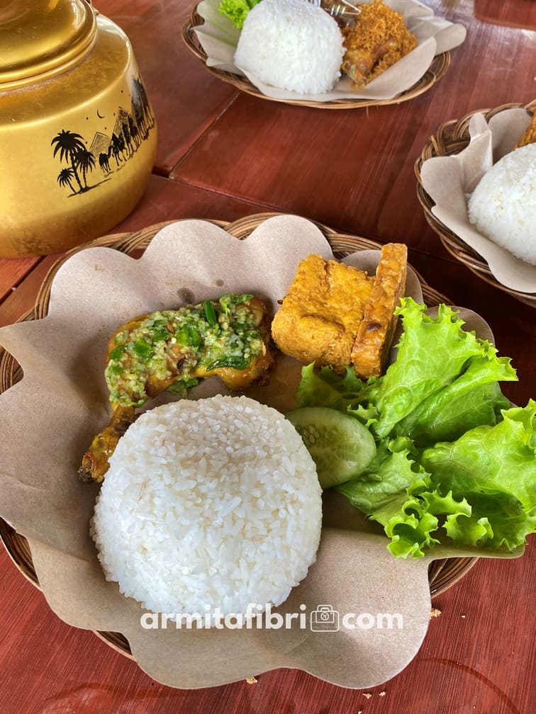 Sari Kedele Farm, Tempat Makan Enak dan Murah di Sumedang - Armita Fibri