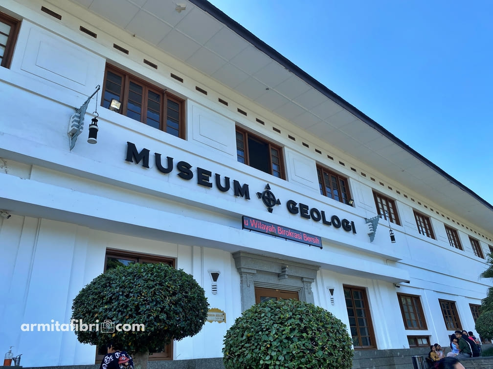Museum Geologi Bandung: Harga Tiket Masuk, Jam Buka [2025] - Armita Fibri