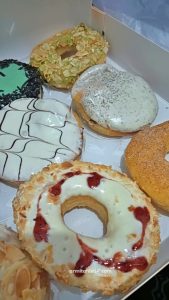 Menu Donat JCo Lengkap dan Harganya [Update 2025] - Armita Fibri